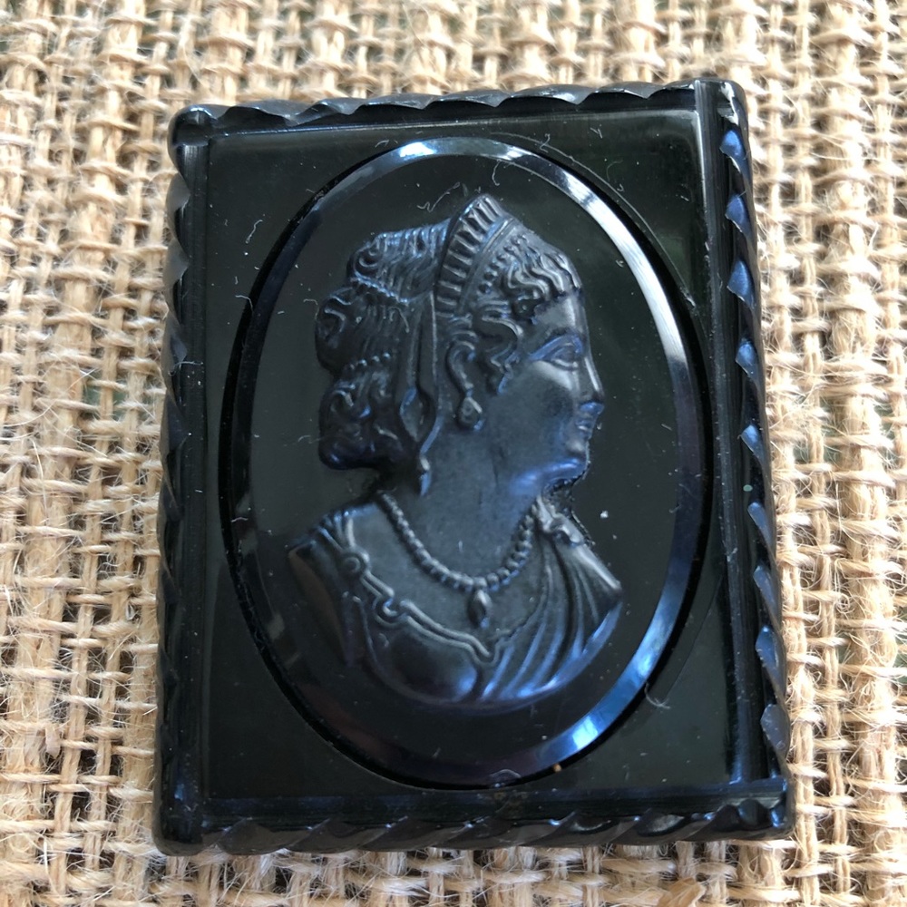 Antique Bakelite Square Cameo Brooch - Gem